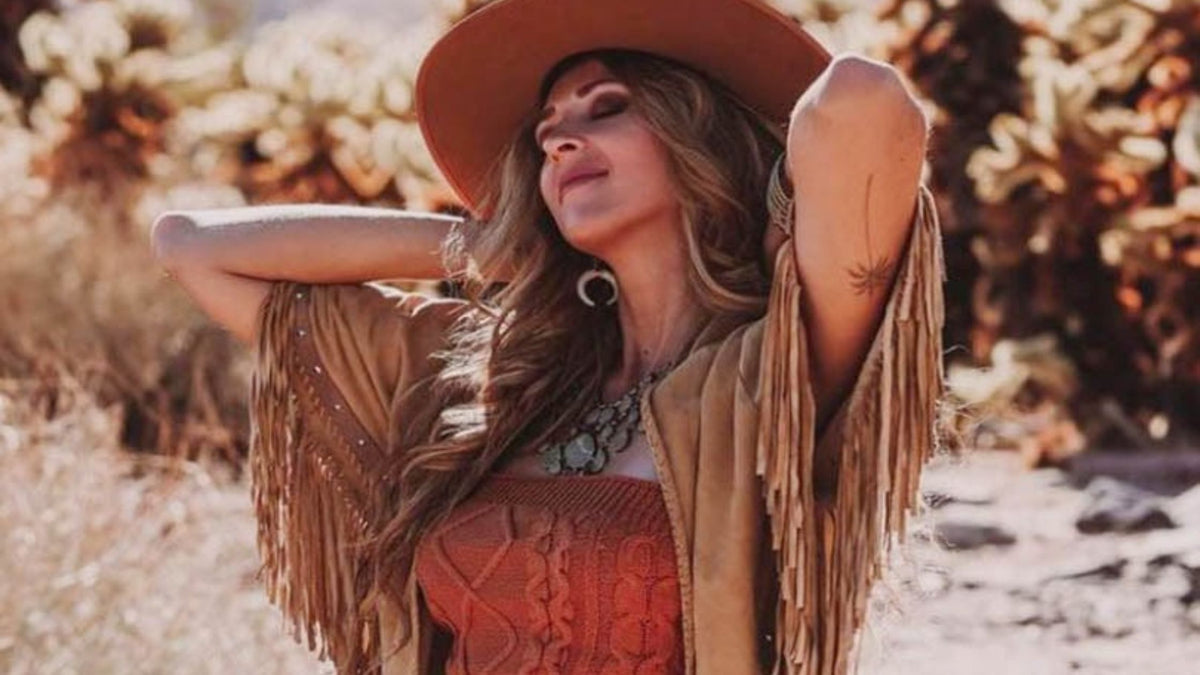 Boho Chic Revival: Embracing the Free-Spirited Fashion of 2024 – Mahiya